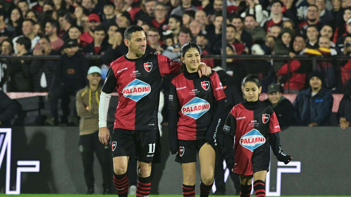 Maxi Rodríguez tuvo su homenaje en una noche llena de emociones y fútbol
