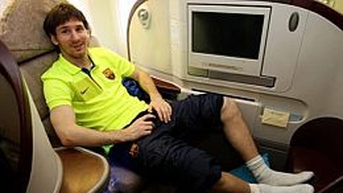 Messi se tuvo que esconder en la cabina del piloto