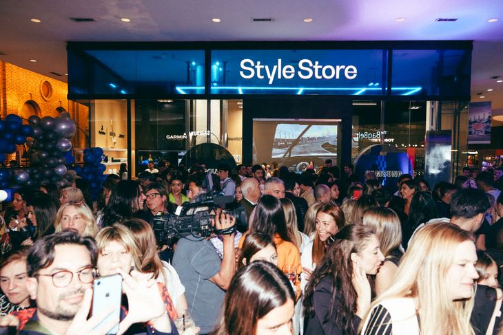 Innovación, tecnología y celebridades: gran fiesta de apertura StyleStore en Alto Rosario