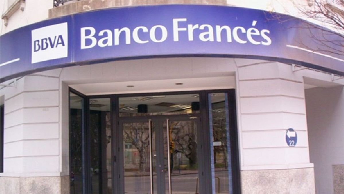 Banco Francés: gana más, pero se achica