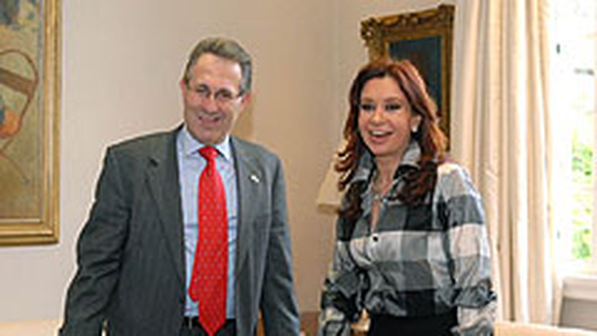 Cristina Kirchner recibió a solas al embajador Wayne