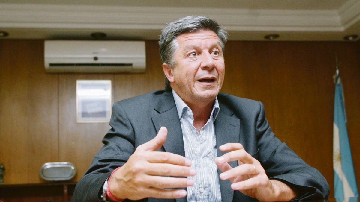 Menna presentó en Chubut plan para crear 25 mil empleos