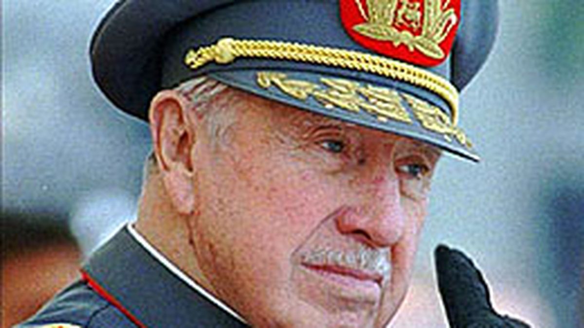 Pinochet tiene su libro de anécdotas