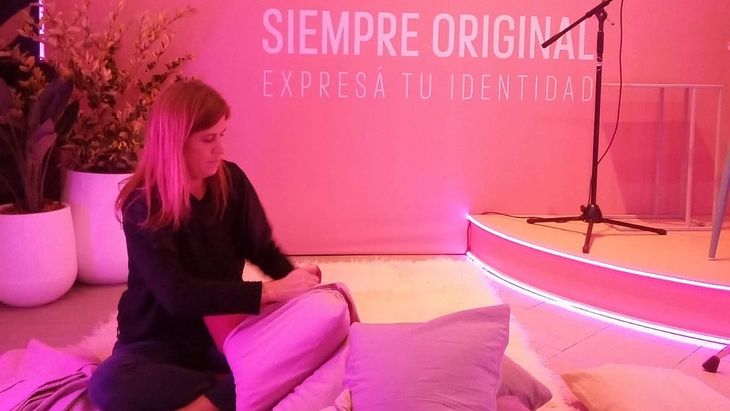 Trabajó 25 años en escenografías, ganó experiencia y lanzó su proyecto ...