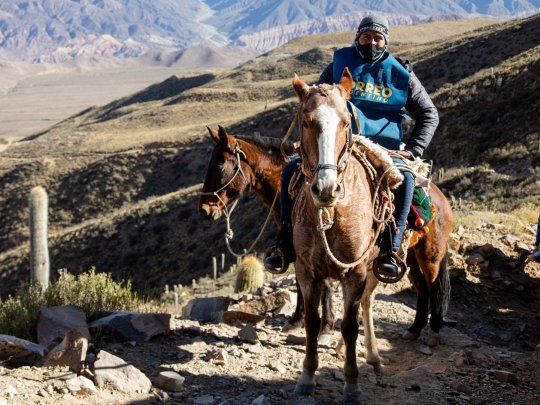 Una travesía de más 3.500 metros de altura para llevar la única urna a ...