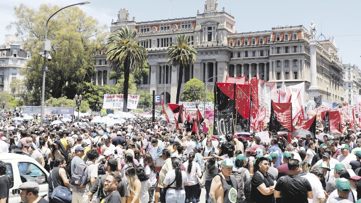 La CGT cumplió con la primera fase del plan para acorralar a Milei