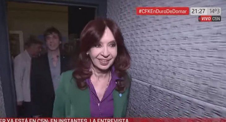 Cristina Kirchner llegó a C5N para su entrevista con Duro de Domar