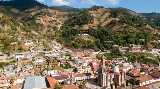 El pueblo mágico de Michoacán que se esconde entre las montañas y estás ...