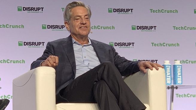 Creó un aparato para realizar cirugías pequeñas y se volvió millonario ...