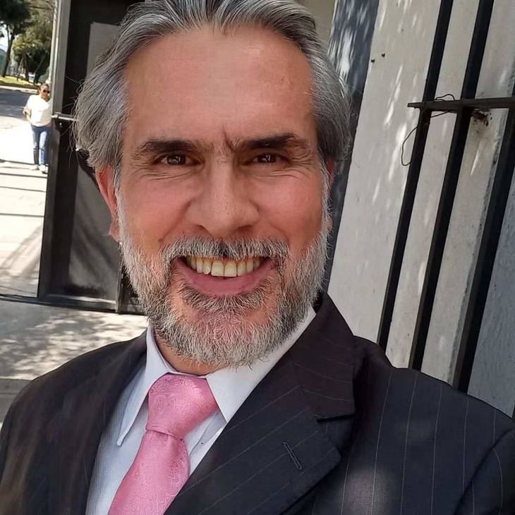 El actor mexicano que brilló en Televisa y ahora se gana la vida como ...