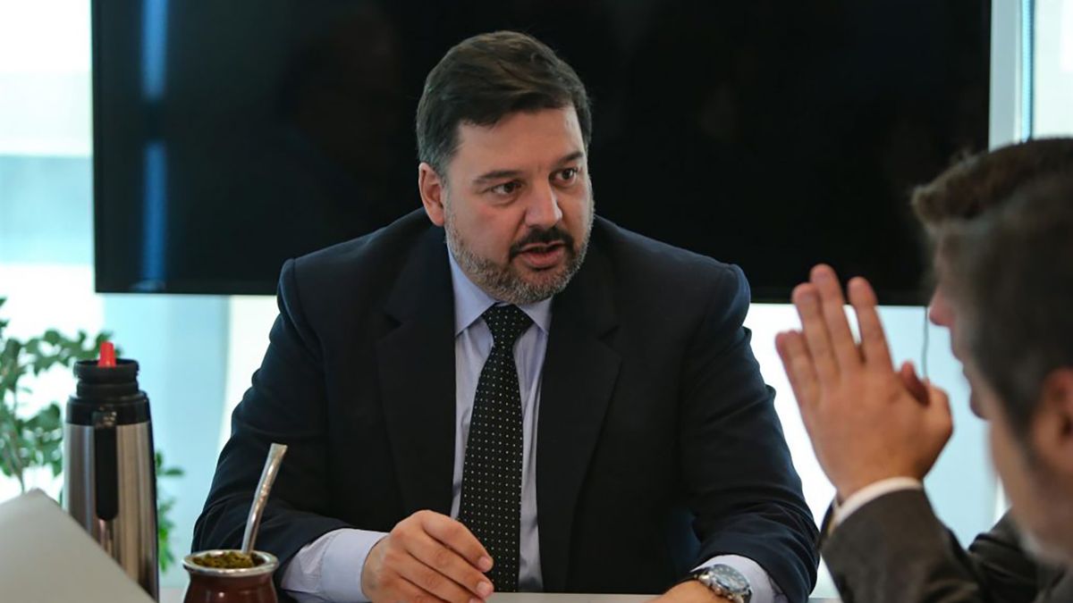 ¿Fin de la polémica? Adrián Peña aseguró que su título está en trámite