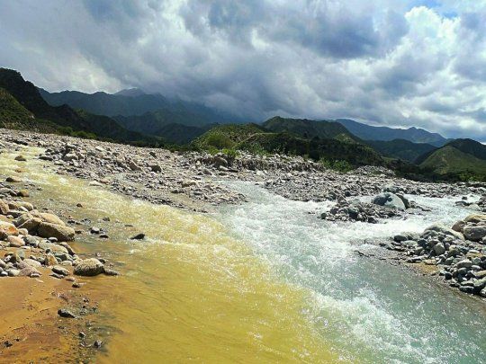 ¿Un río de agua amarilla? conocé dónde está ubicada esta maravilla de ...