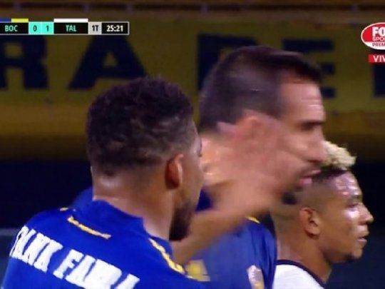 Los memes en las redes por el cachetazo de Fabra a Izquierdoz