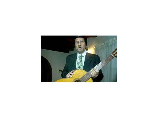 Lo mataron frente a sus hijos para robarle el auto y huyeron con los niños