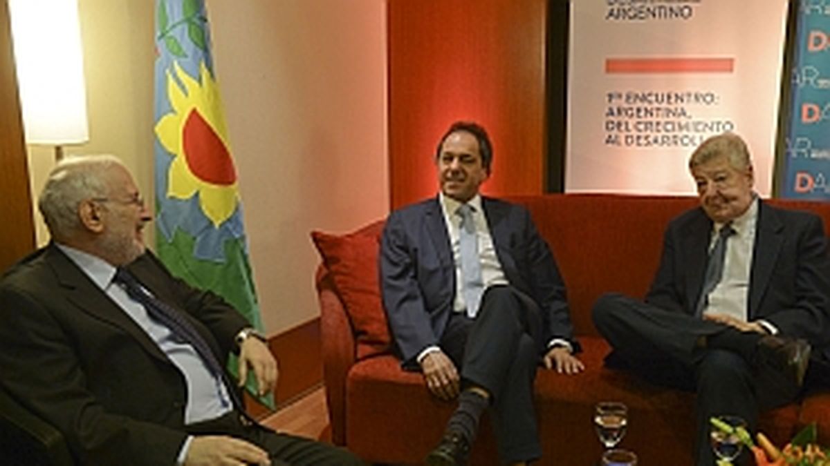 Scioli, junto con Blejer y Bein, para pensar el desarrollo