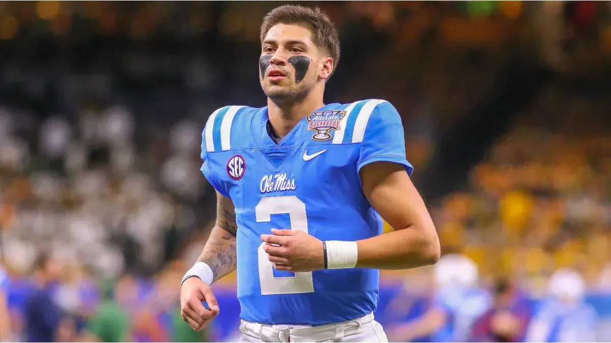 Vikings firman a Matt Corral por lesión de J.J. McCarthy