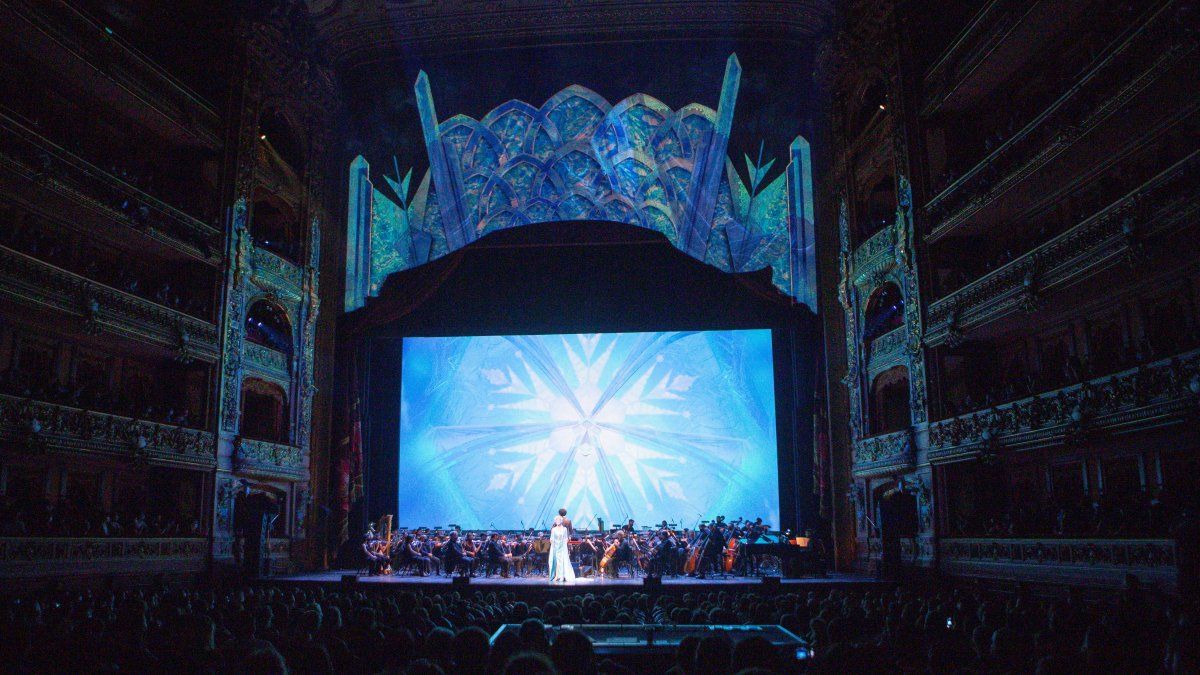 Llega al Teatro Colón una función especial de Disney para personas ...
