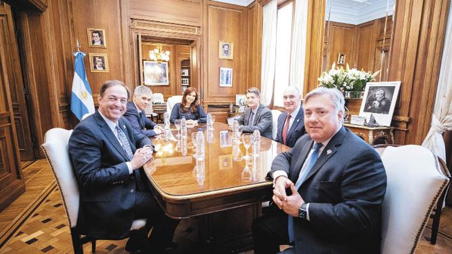 Cristina y el titular de YPF con ejecutivos de Chevron