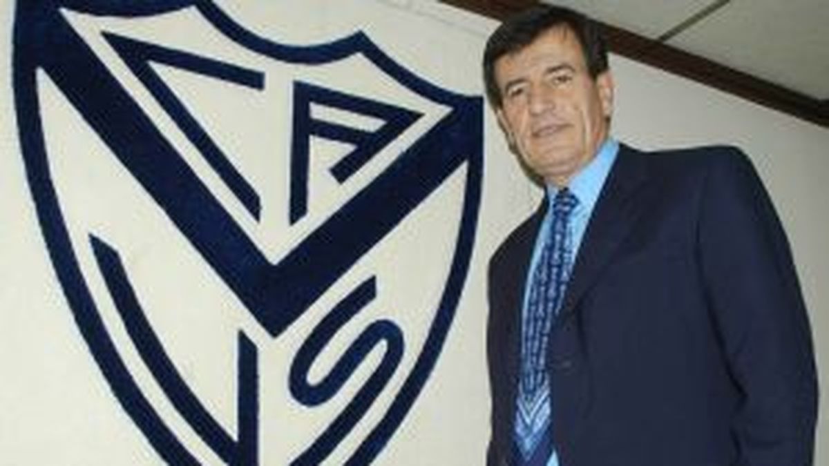 Gámez presentó su candidatura a presidente de Vélez