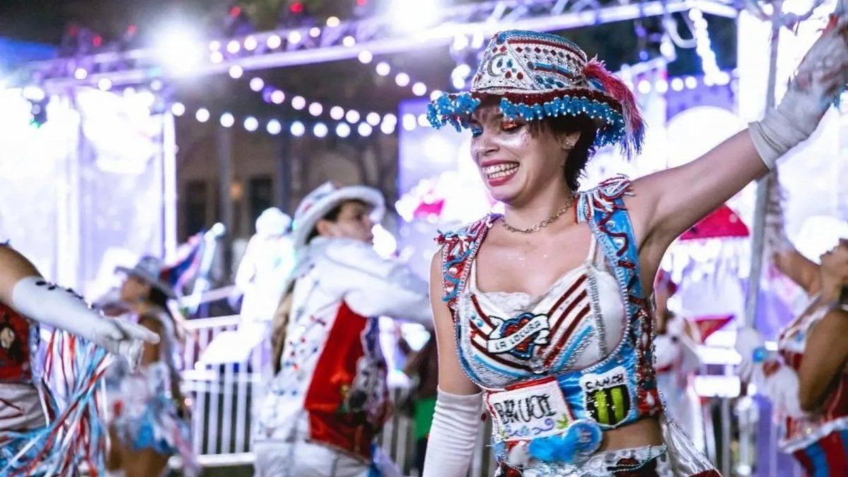 Con corsos y desfiles comienza el carnaval en la ciudad de Buenos Aires