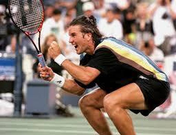 Jugaba al tenis, fue número uno del circuito y ahora la rompe en el ...