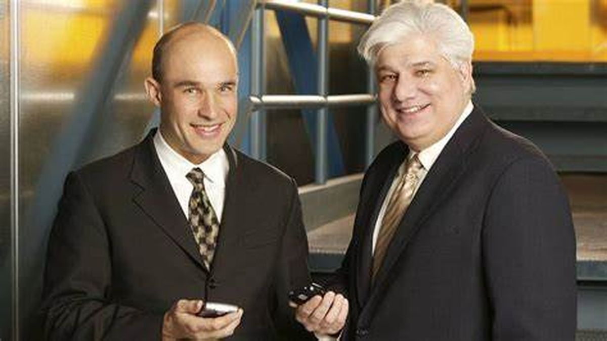 Quiénes son Mike Lazaridis y Jim Basile, los canadienses que perdieron ...