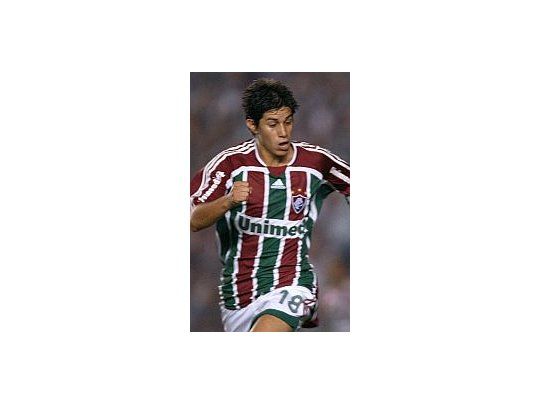Conca renovó con el Fluminense hasta fines de 2015