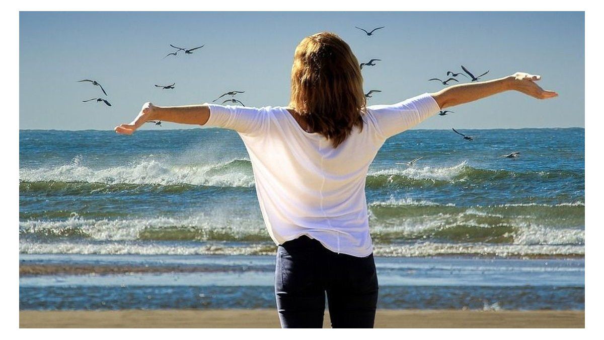 Qué significa estar soltero a los 40, según la psicología