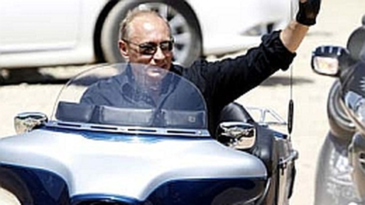 Putin ahora se subió a una Harley