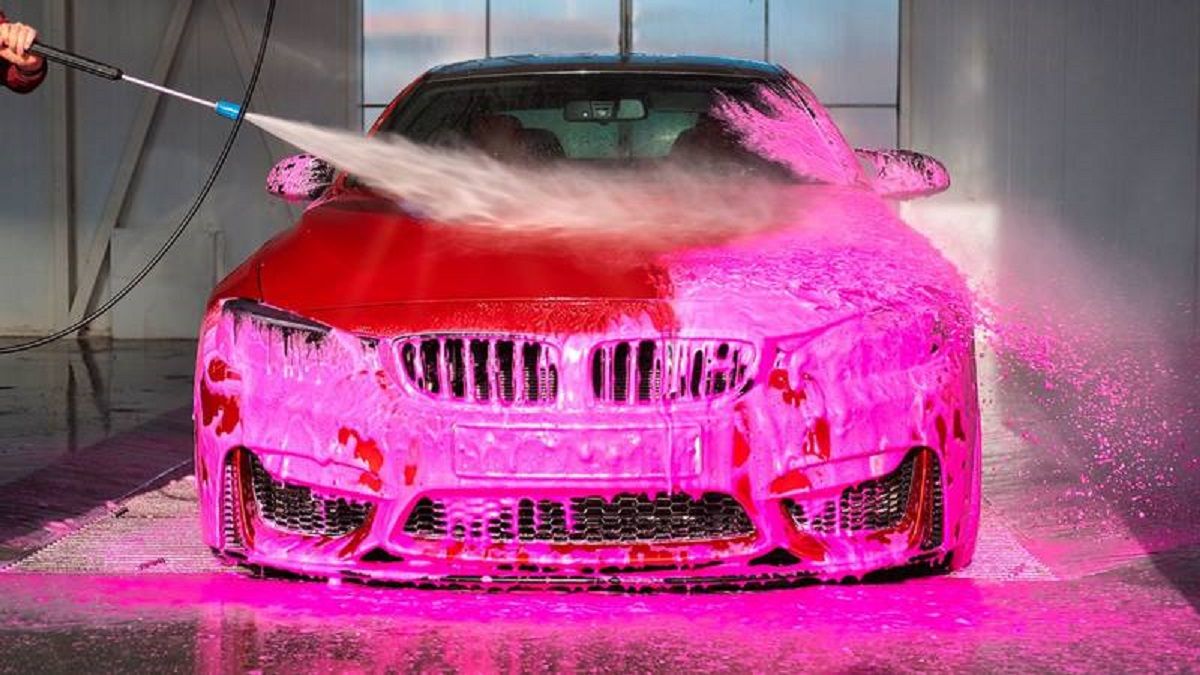 Presentan un auto que puede cambiar de color con sólo tocar un botón