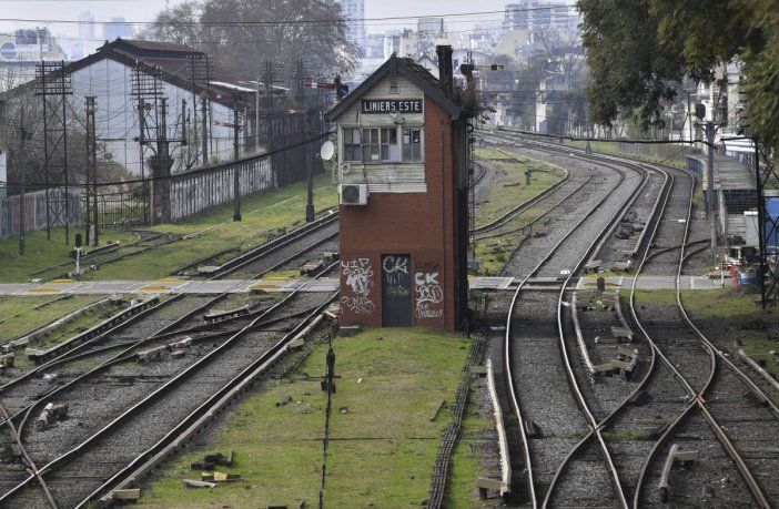 Trenes: la línea Sarmiento funcionará este martes por lo menos hasta las 11