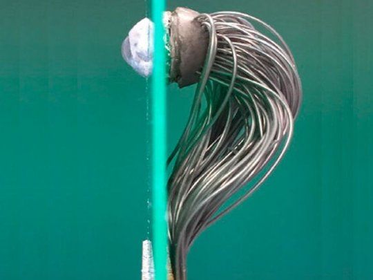 Crean ojo robótico de alta resolución que se conecta al nervio óptico