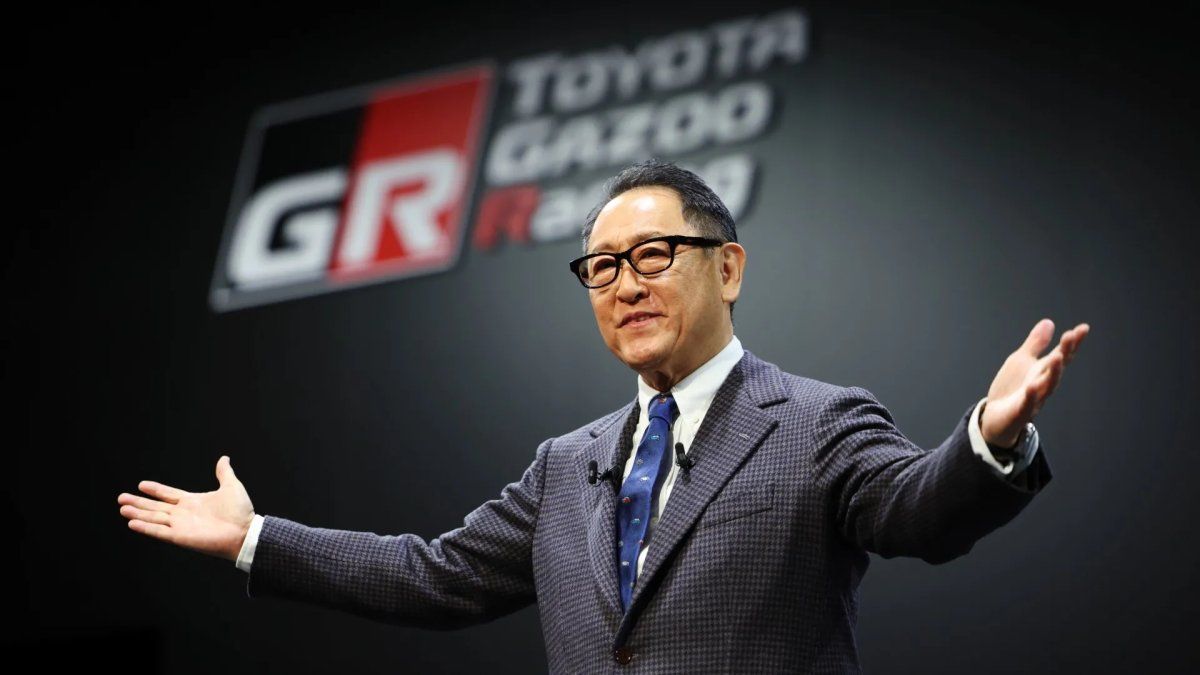 De cuánto es la fortuna de Akio Toyoda, el hombre que le dio valor a su empresa familiar y ...