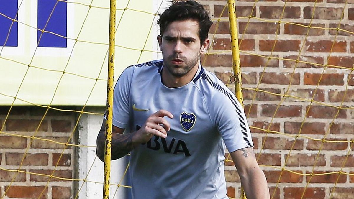 Tras su nueva lesión, Gago volvió de EEUU y arranca su recuperación