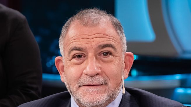 El hijo de Luis Juez lo mandó al frente por el uso de la afeitadora: Me ...