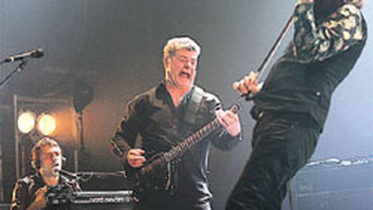 Bajofondo volvió en su mejor nivel