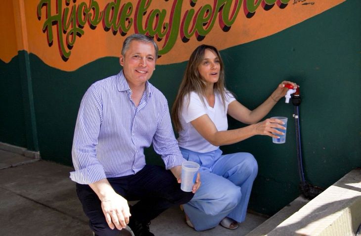 Fernando Gray y Malena Galmarini inauguraron ampliación de red de agua potable