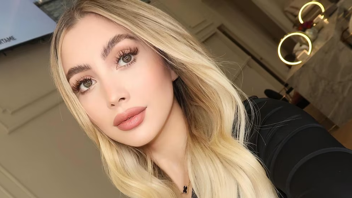 Quién es Diana Esparragoza, la influencer novia de Peso Pluma que es nieta de un poderoso ...