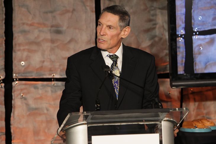 Cómo el trauma de un niño transformó a un hombre adulto en millonario ...