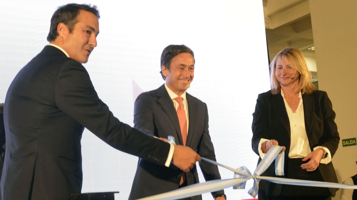 Con una inversión de u$s25 millones, HSBC reinauguró la Torre Florida