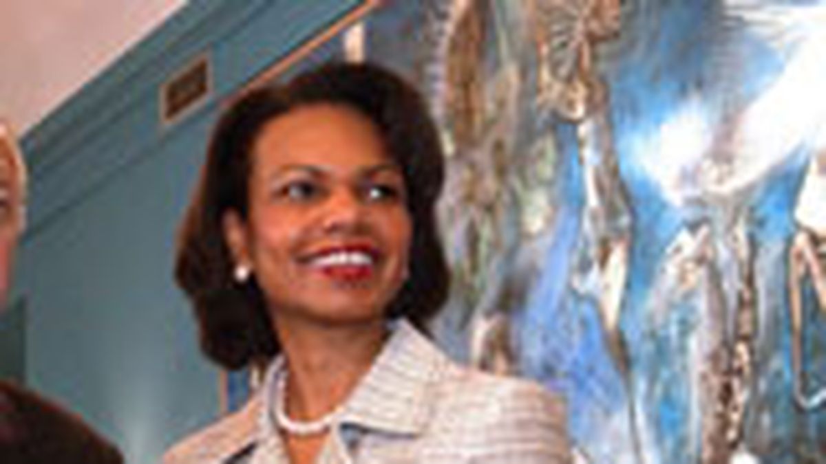 Condoleeza Rice tocó el piano para la reina Isabel