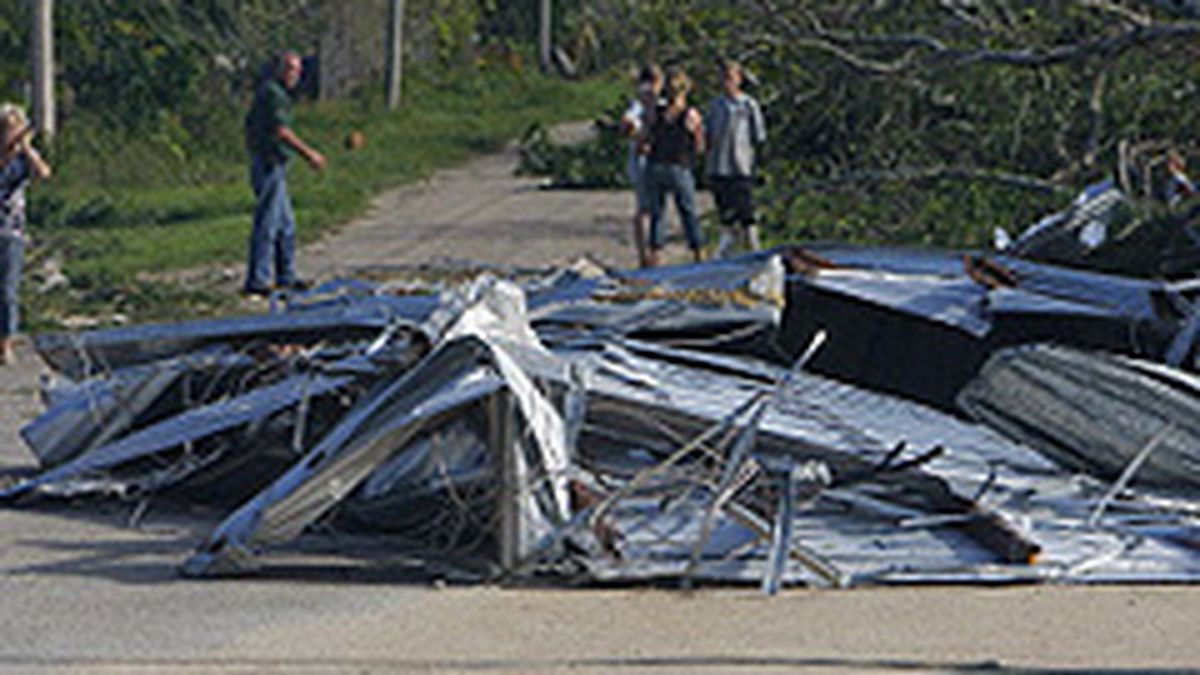 Huracán Dean toca tierra en México