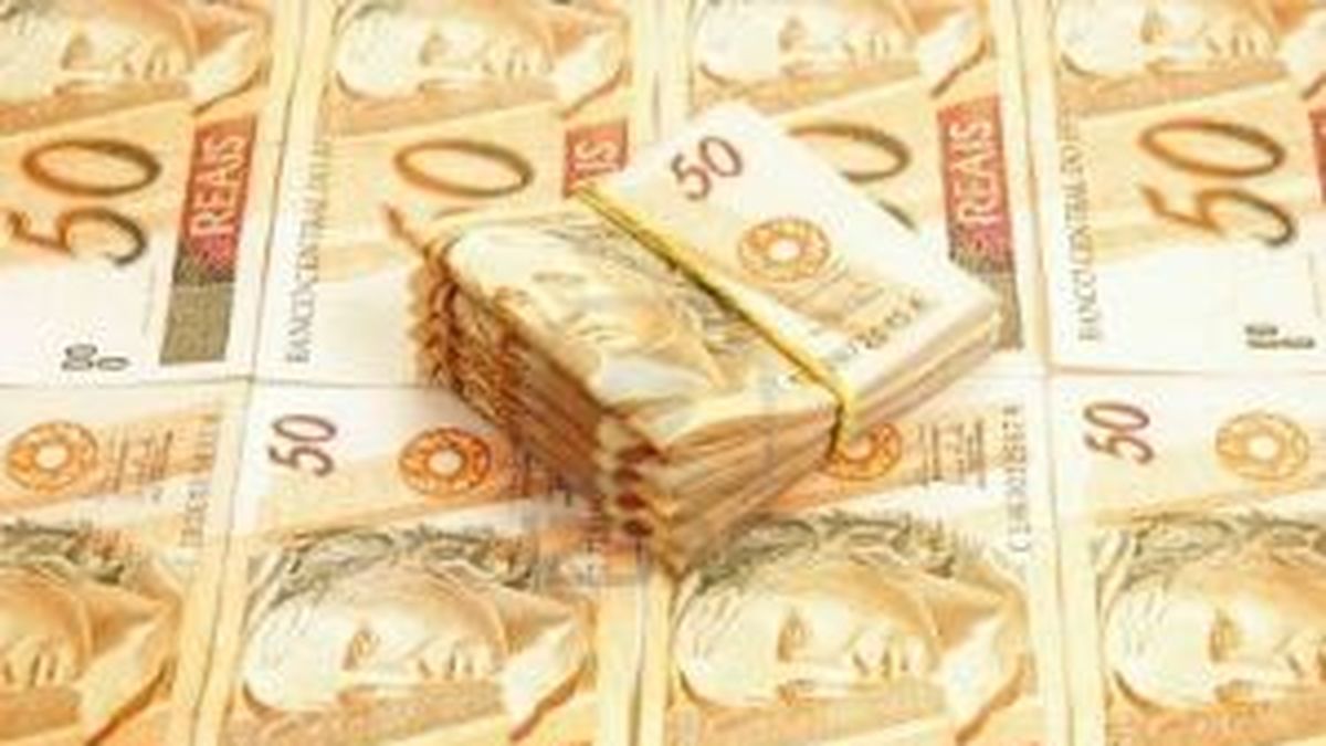Dólar en Brasil ya cotiza por encima de los 3 reales