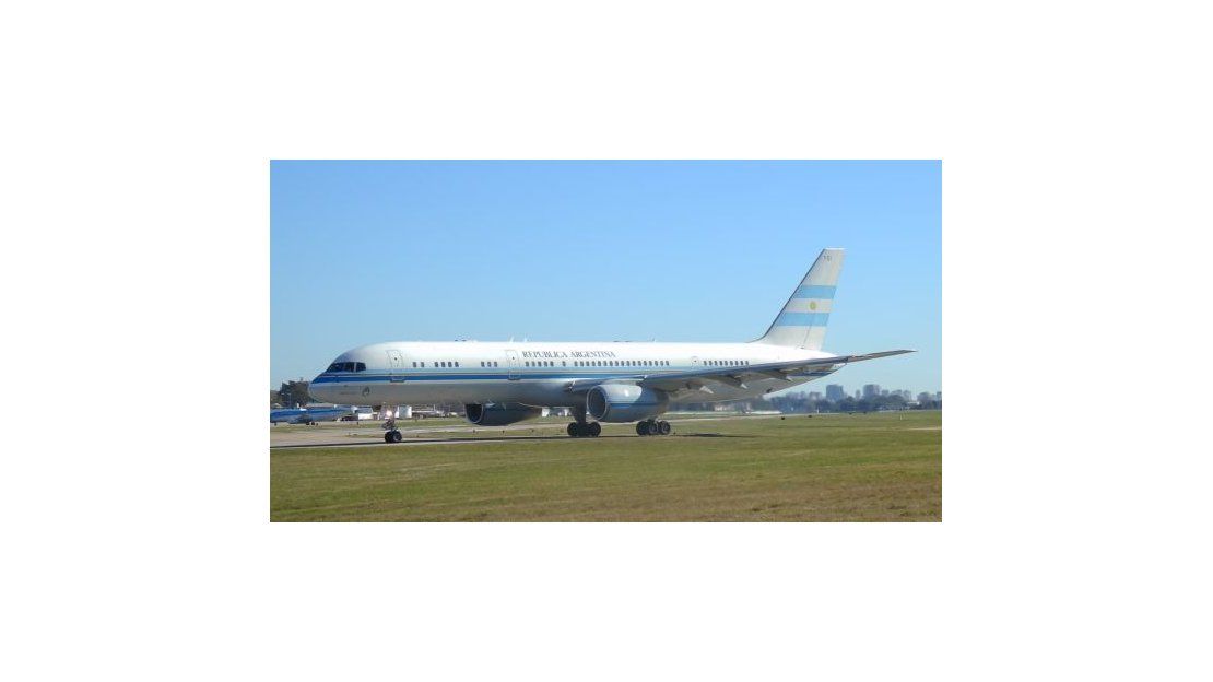Gobierno vende Tango 01 y 04 y comprará nuevo avión presidencial