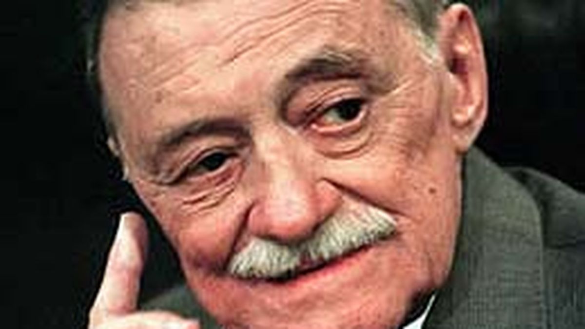 Benedetti continúa internado, estable y lúcido