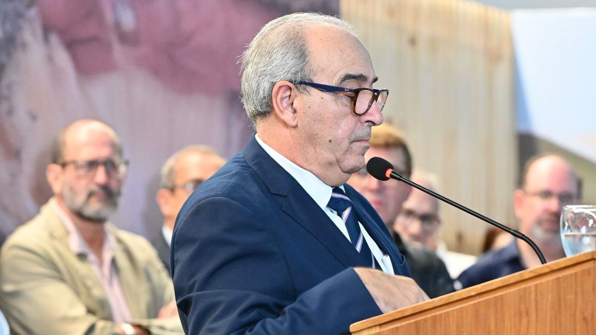 Tenemos casi la mitad de la máquina productiva sin producir, advirtió ...