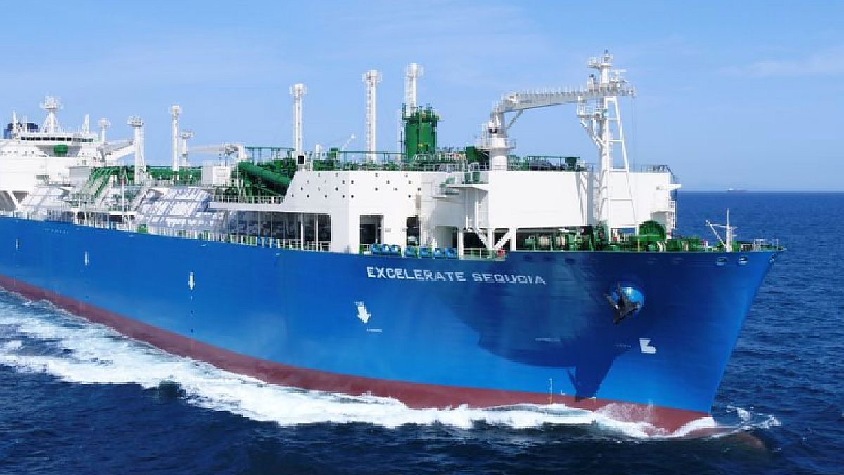 Brasil contrató otro buque regasificador de Excelerate por 10 años