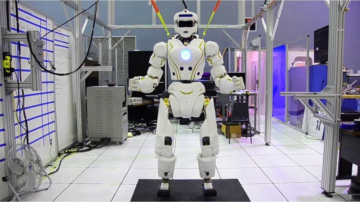 La NASA presentó a Valkyrie, su nuevo robot humanoide