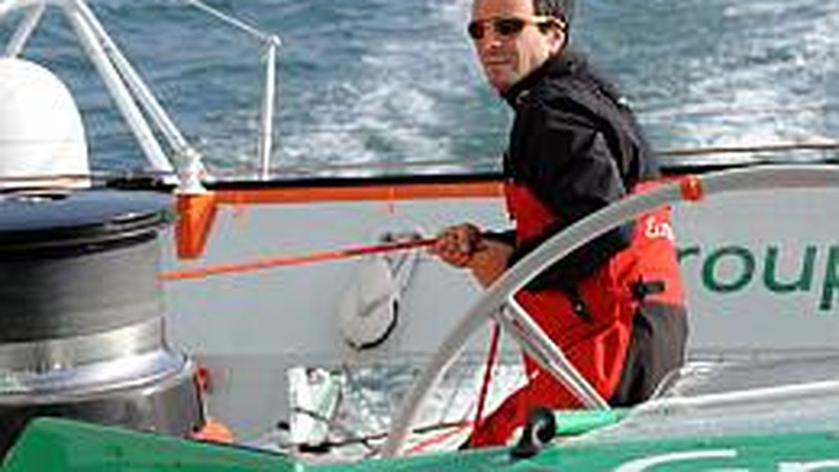 Récord en barco: francés dio la vuelta al mundo en 48 días