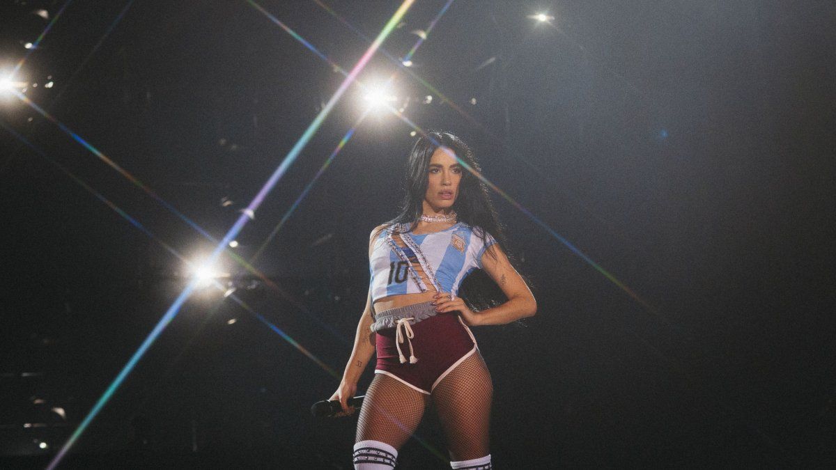 Lali hizo historia otra vez en Vélez con un show arrollador, lágrimas y guiños hacia Javier Milei